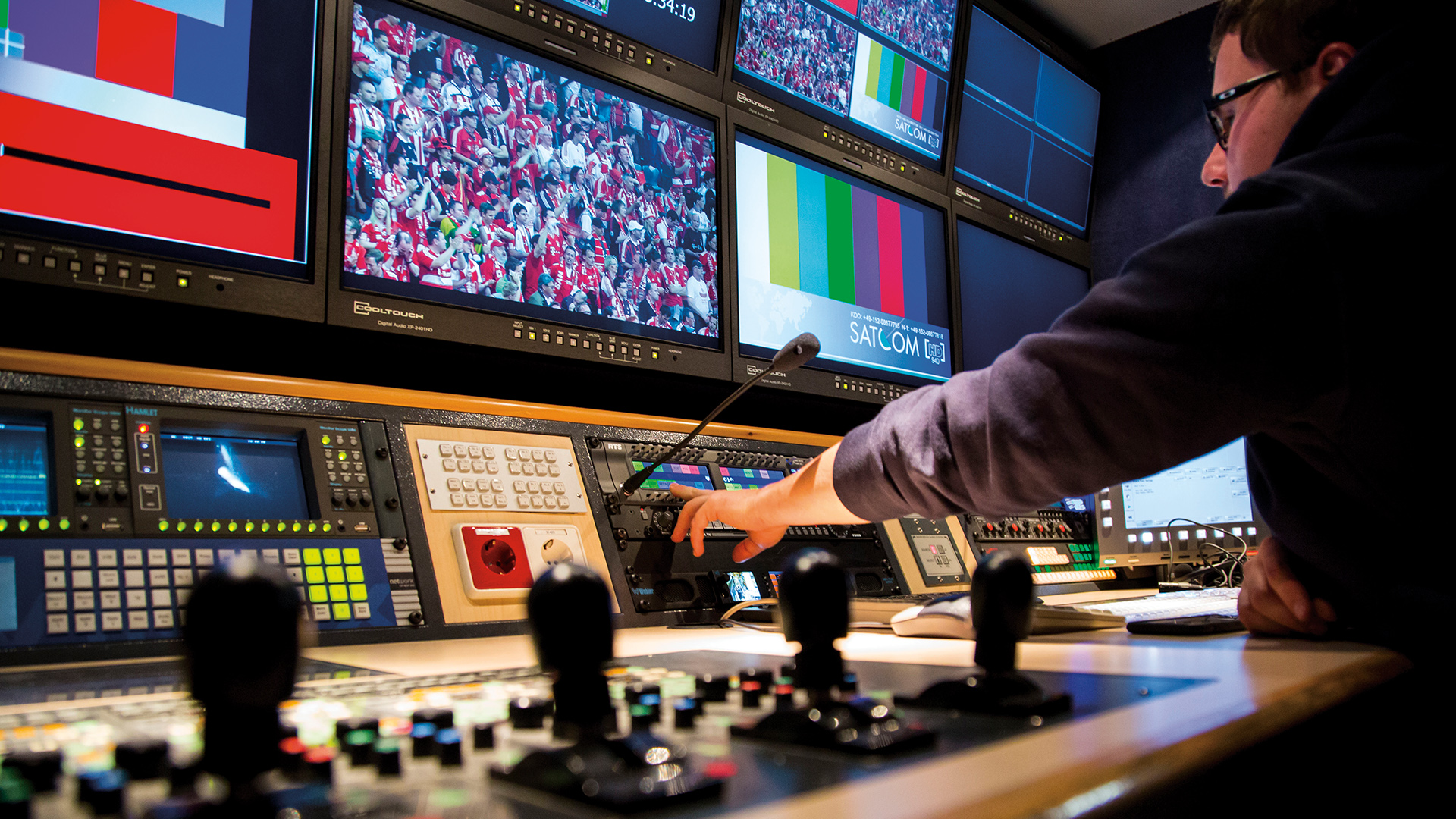 Broadcast Intercom Systems | RTS Intercom Systems